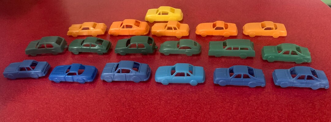 18 Small Coloured Plastic Cars With Names Imprinted Underneath - Etsy