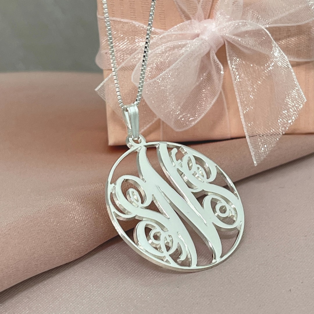 925 Sterling Silver Circle Monogram Necklace With 3 Intertwined Letters ...
