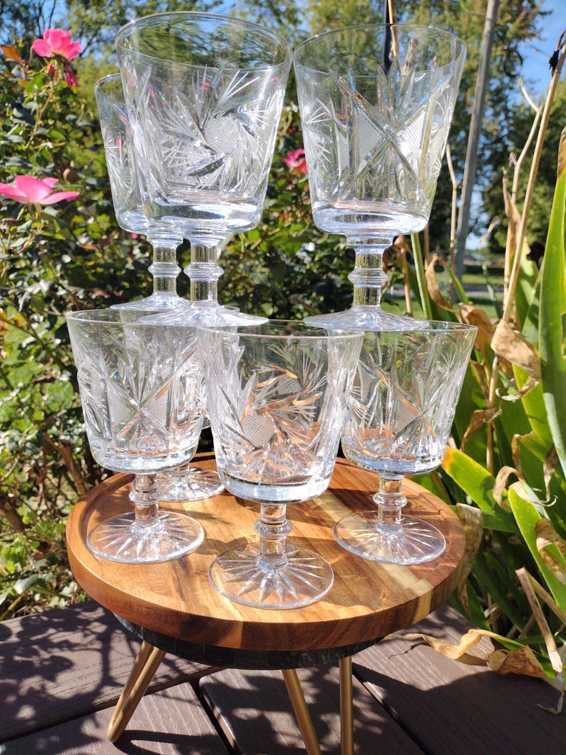 Juego de 7 copas vintage de cristal tallado con diseño de estrella ...