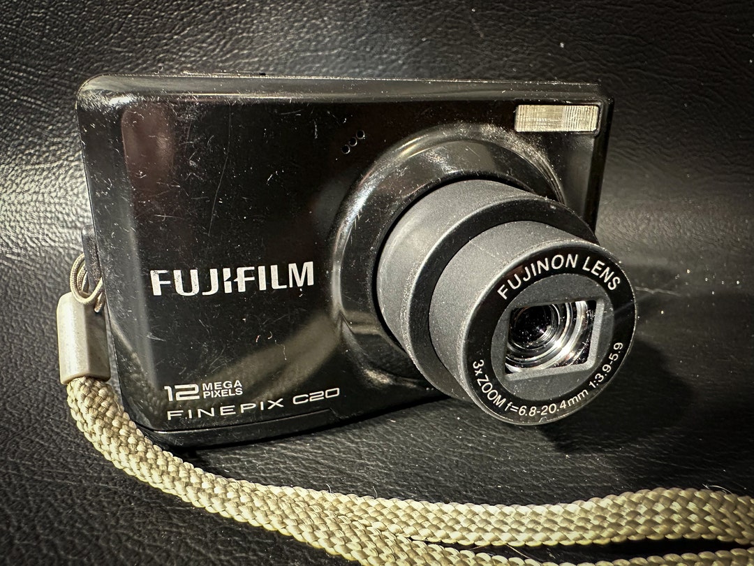 Buy FUJIFILM FINEPIX C20. Cool Vintage Digital Camera From 2000s ...