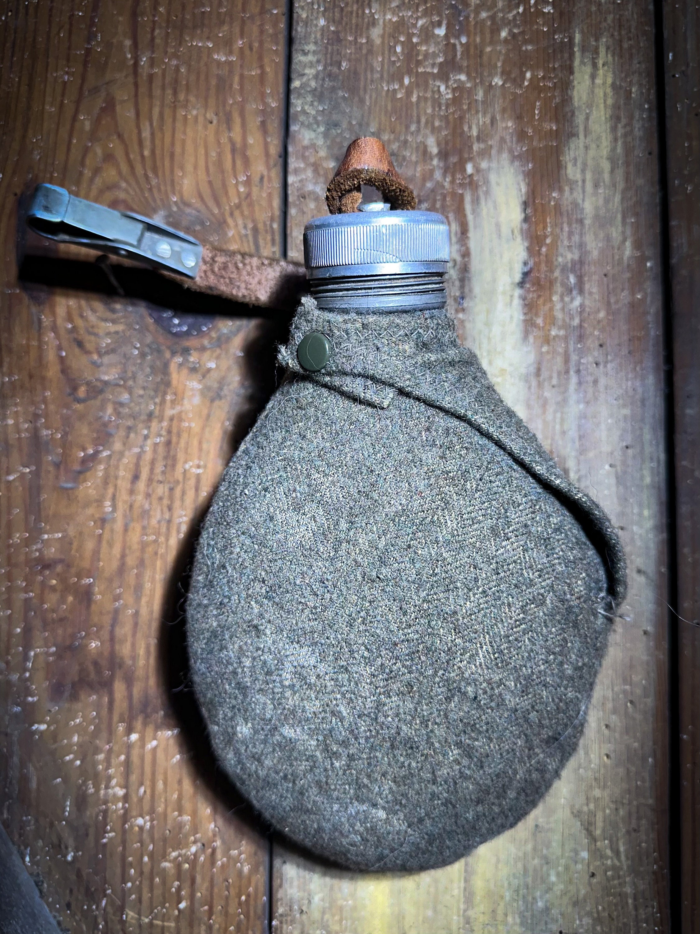 Swedish M31 Canteen Flask With Wool Cover and Leather Strap WW2 Army ...