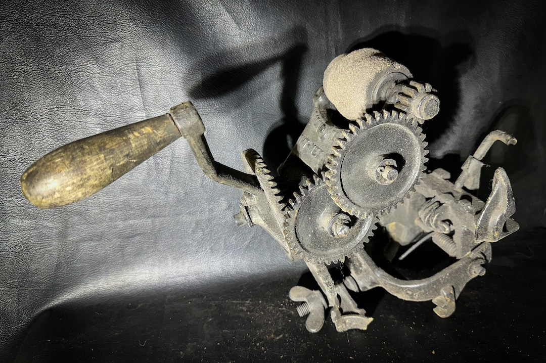 Antique Deering Sickle Scythe Blade Sharpener Grinder Old Factory Farm ...