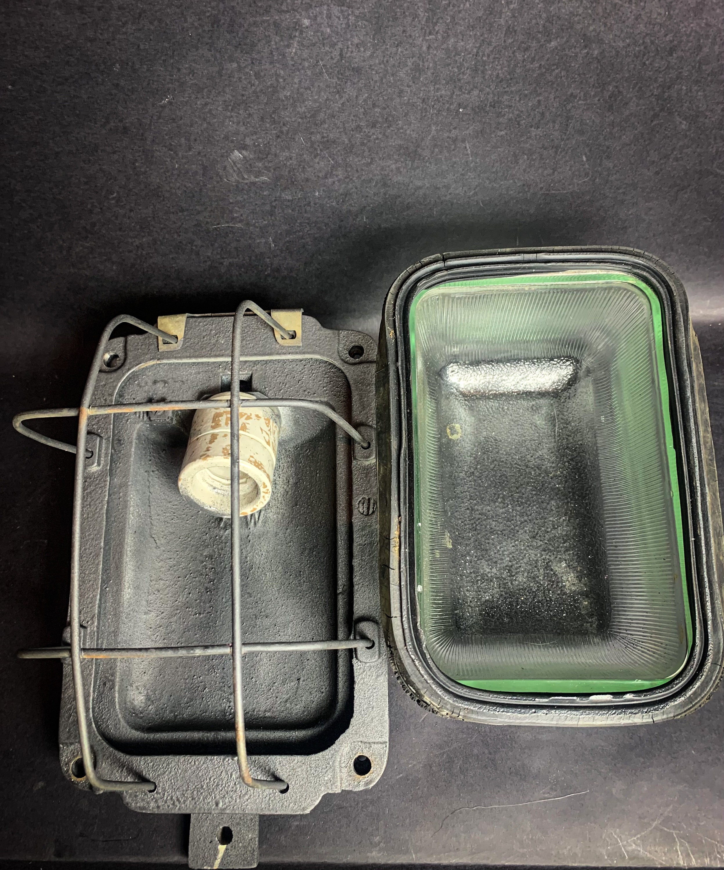 Retro Industrial Wall Caged Wall Light, Heavy Duty Factory Light From ...