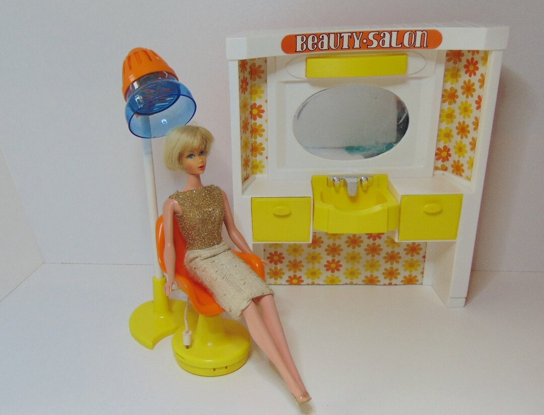 1960s Vintage German Petra Plasty Barbie Dolls Hairdresser Beauty Salon ...