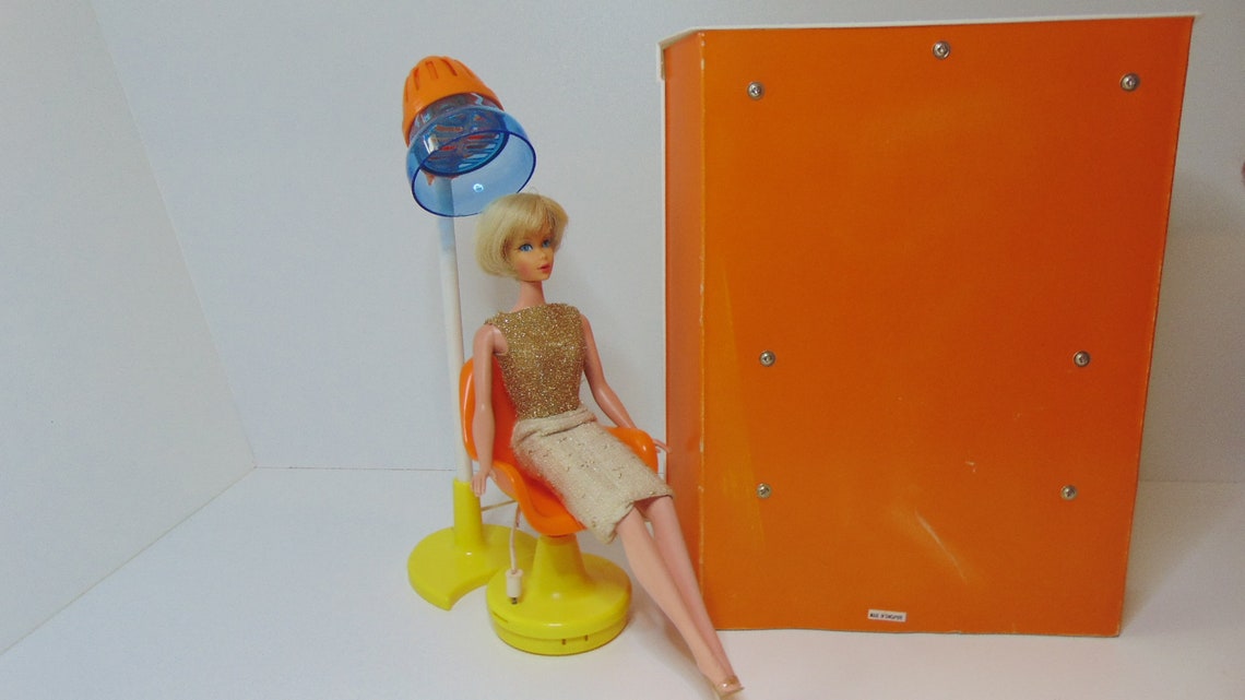 1960s Vintage German Petra Plasty Barbie Dolls Hairdresser Beauty Salon ...
