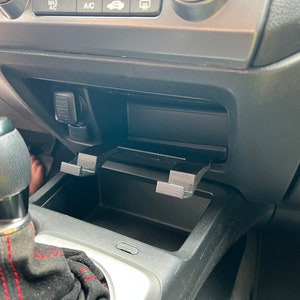 3D Printed Honda Civic Dash Pocket Phone Mount for 8th Gen 06-11 ...