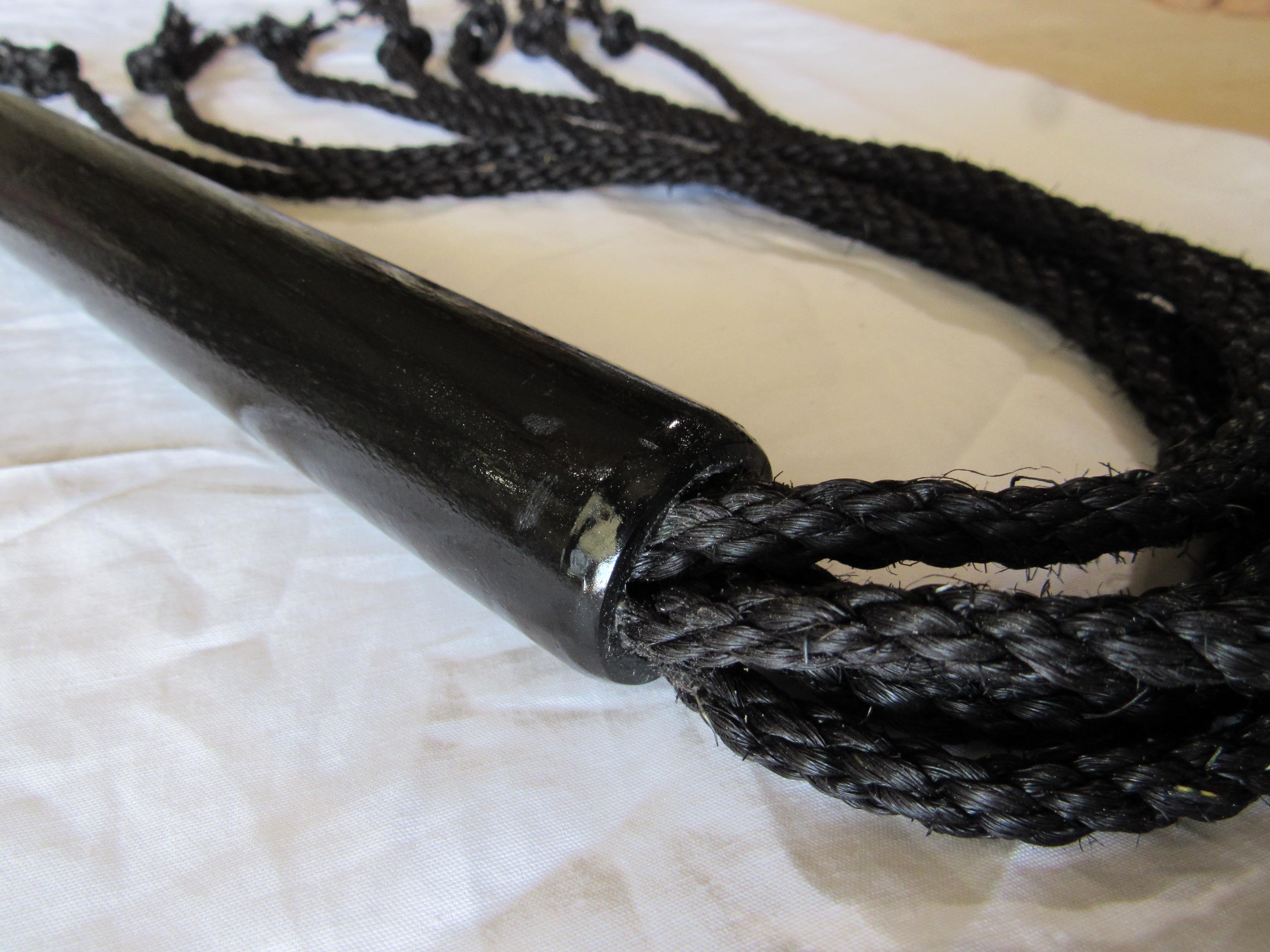 Task Master Glossy Black Stinging Whip + Natural Materials + 7 Tail ...