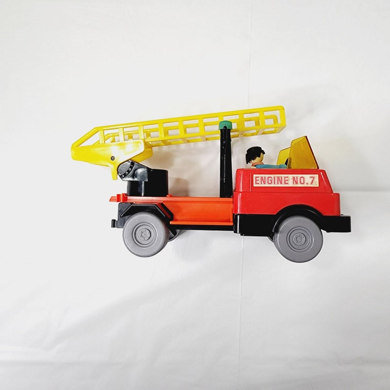 Playmobil Geobra 1975 Engine No. 7 Fire Truck With Figure in Mint ...