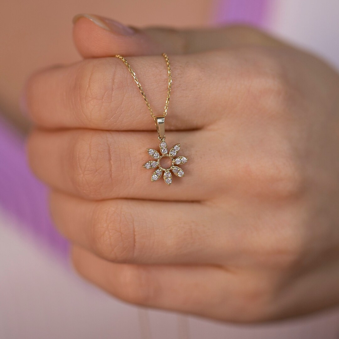 14K Gold Diamond Flower Necklace for Woman/ Dainty Gold Diamond Flower ...