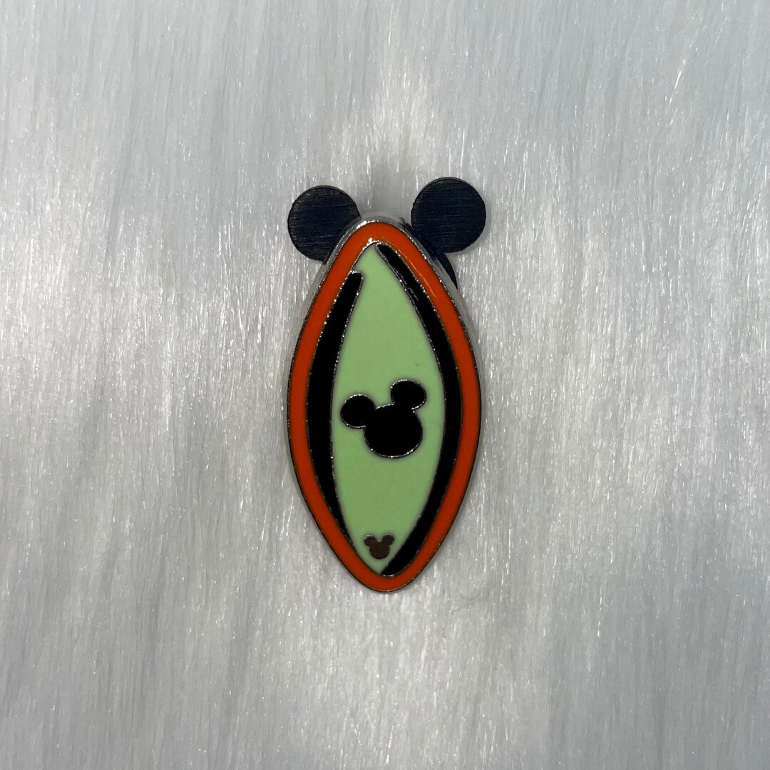 Disney Mickey Mouse Pin Caribbean Beach Resort Surfboard Hidden Mickey ...
