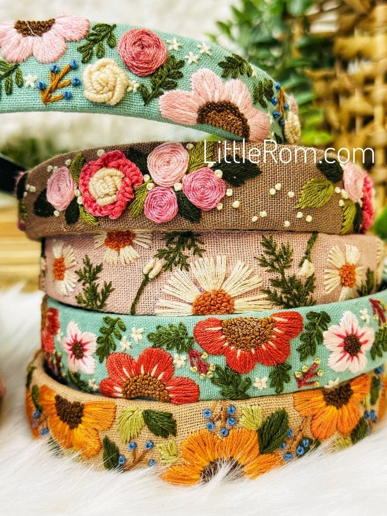 EMBROIDERED HEADBAND | Hand-embroidered Headband, Christmas Designs - Etsy