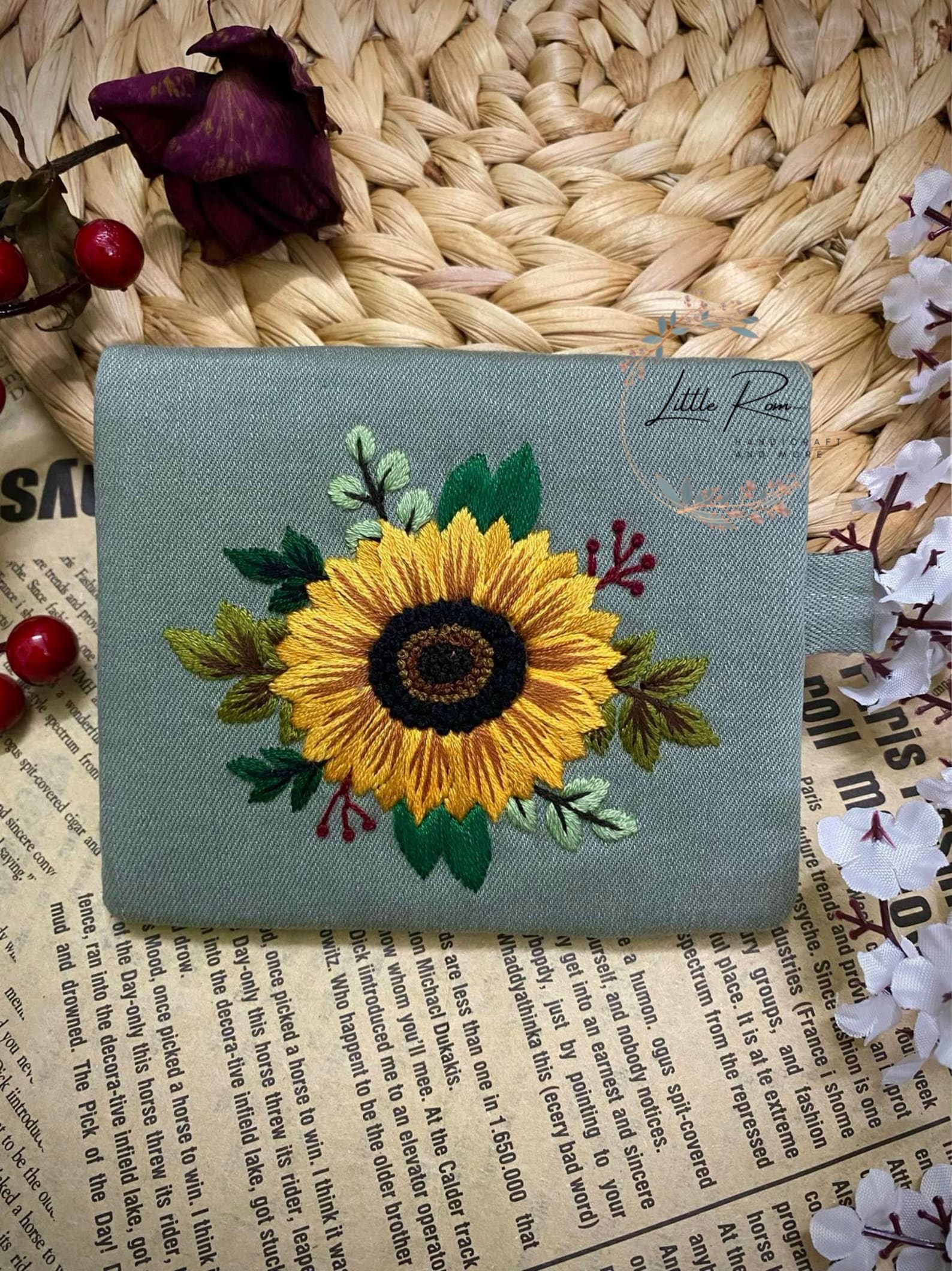 Hand-embroidered Wallet Cash and Card Wallet Gift for Her - Etsy
