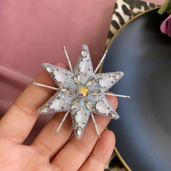 Snow White Brooch - Etsy
