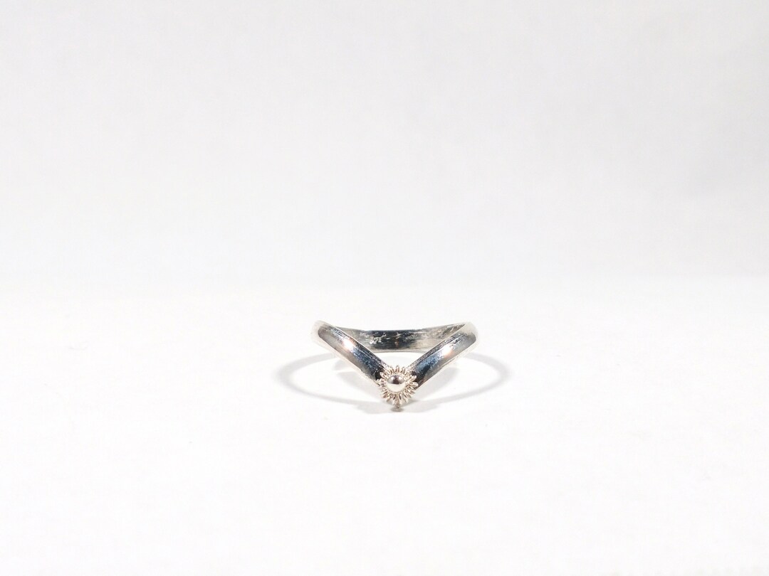 Vintage Sterling Silver Chevron Style Floral Ring - Etsy