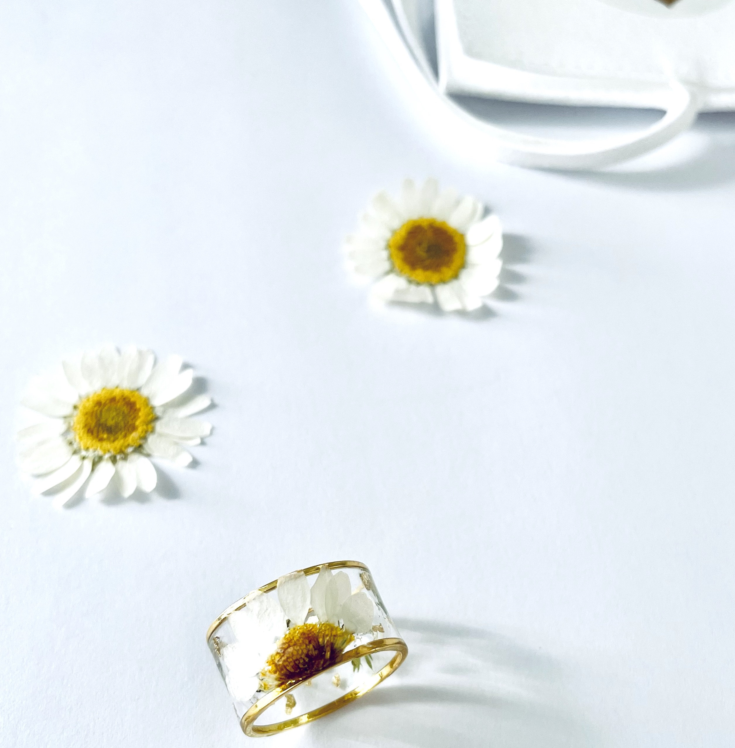 Daisy Resin Ring Elegant Ring With Natural Dried Daisies - Etsy