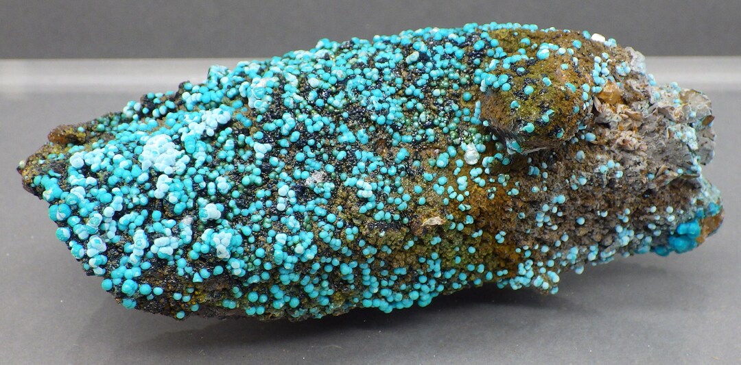 Beautiful Botryoidal Chrysocolla, Malachite, Limonite and Tenorite on a ...