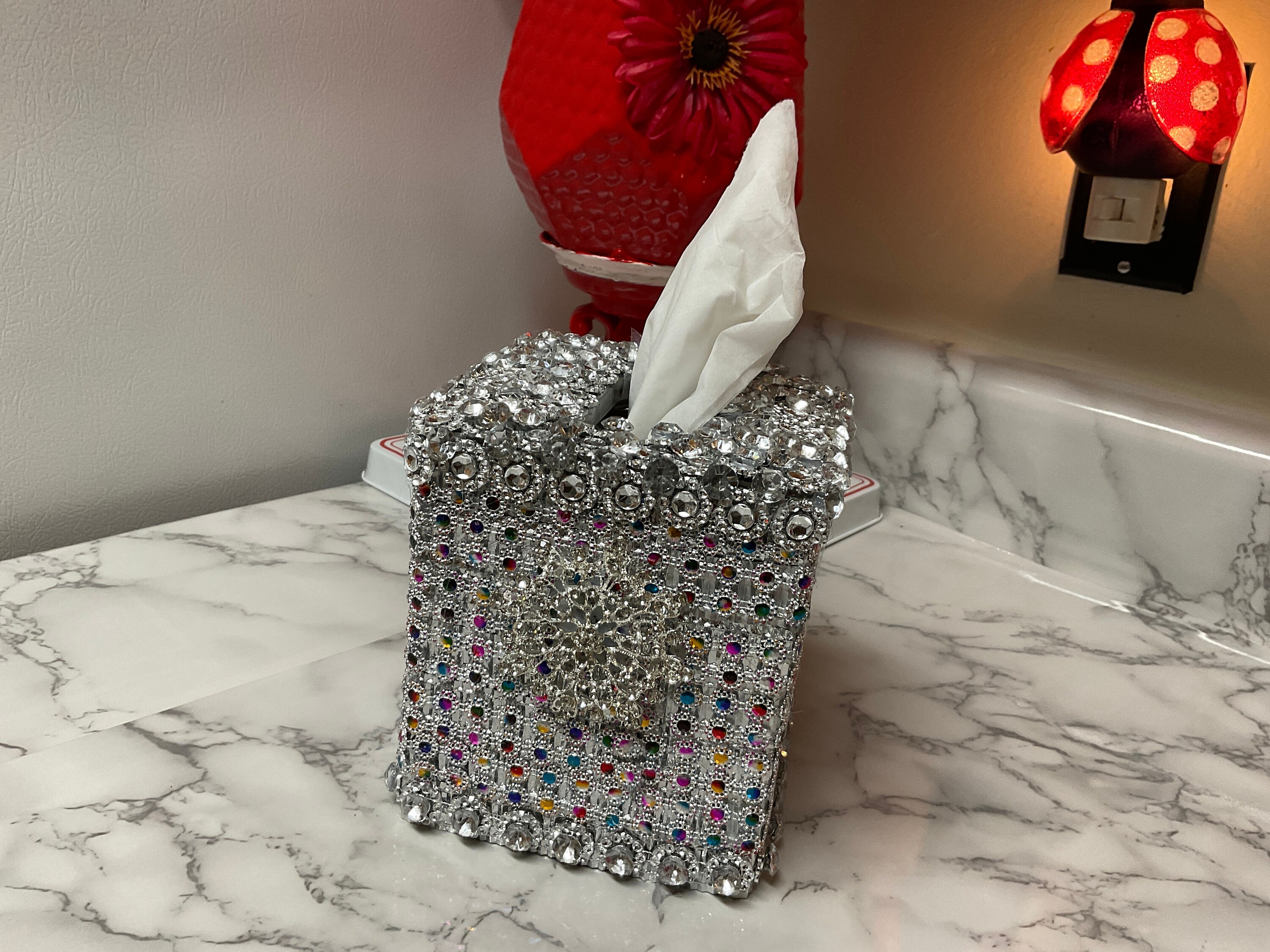 A 5.5H X 5.5W X 5.5D Handcrafted Facial Tissue Box Cover Designed With ...