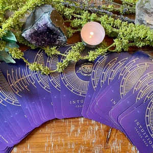 The Intuition Oracle Deck | 44-card Oracle Cards | Purple and Gold Deck ...