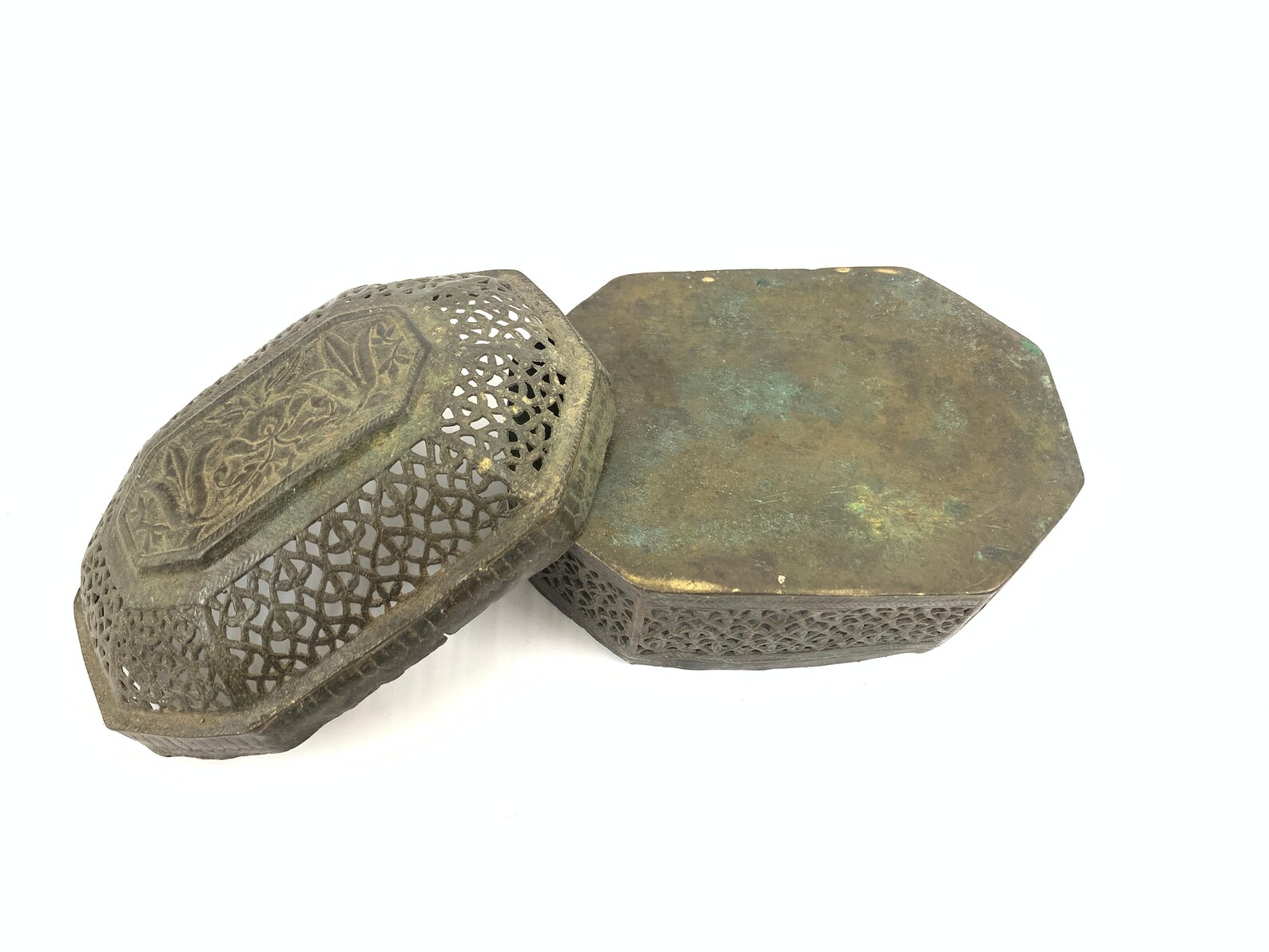 Brass Vintage Mughal Jali Box /bettle and Pan Box/vintage Box/old Brass ...