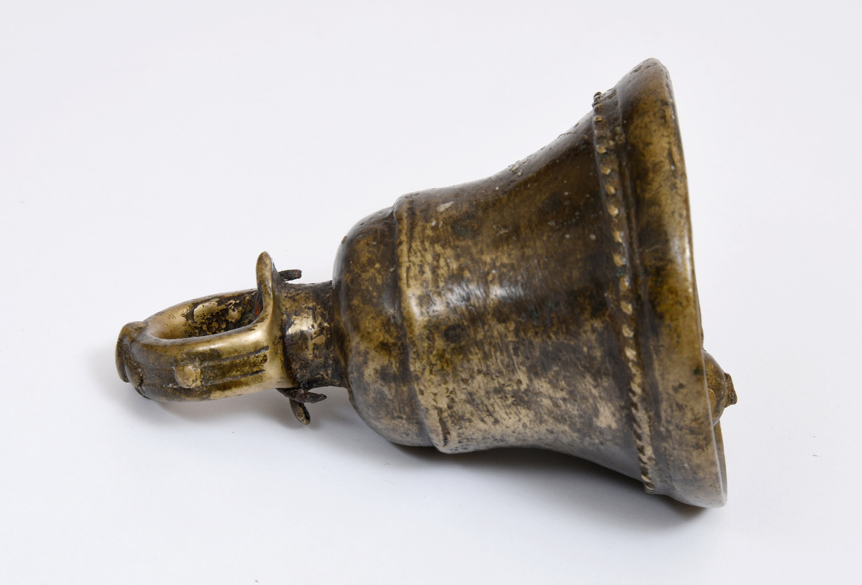 Antique Bronze Cow Bell Ringing Bell School Bell Bronze Cow Bell Bronze ...