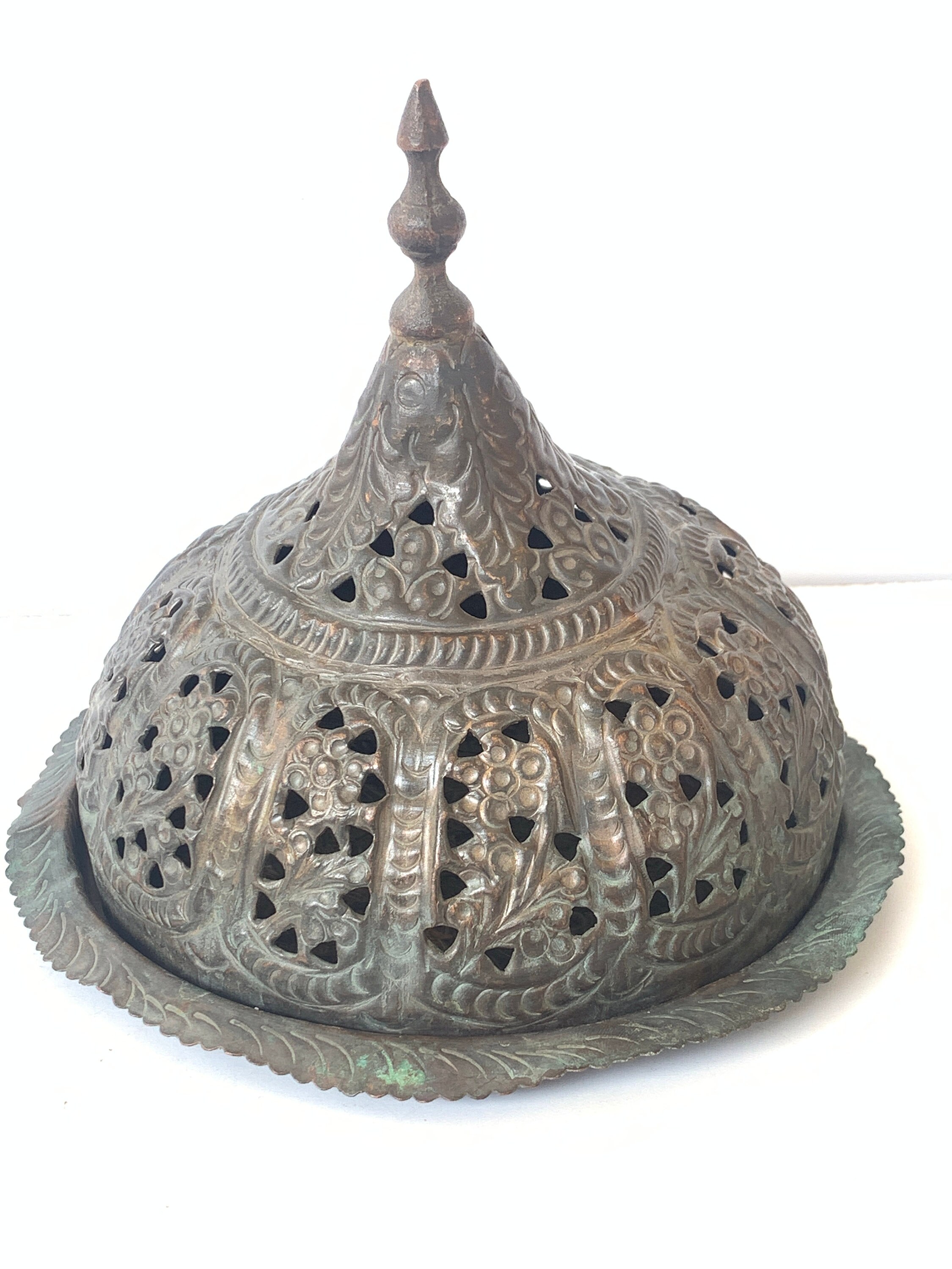 Brass Vintage Jali Box/brass Collectible /bettle and Pan Box/vintage ...