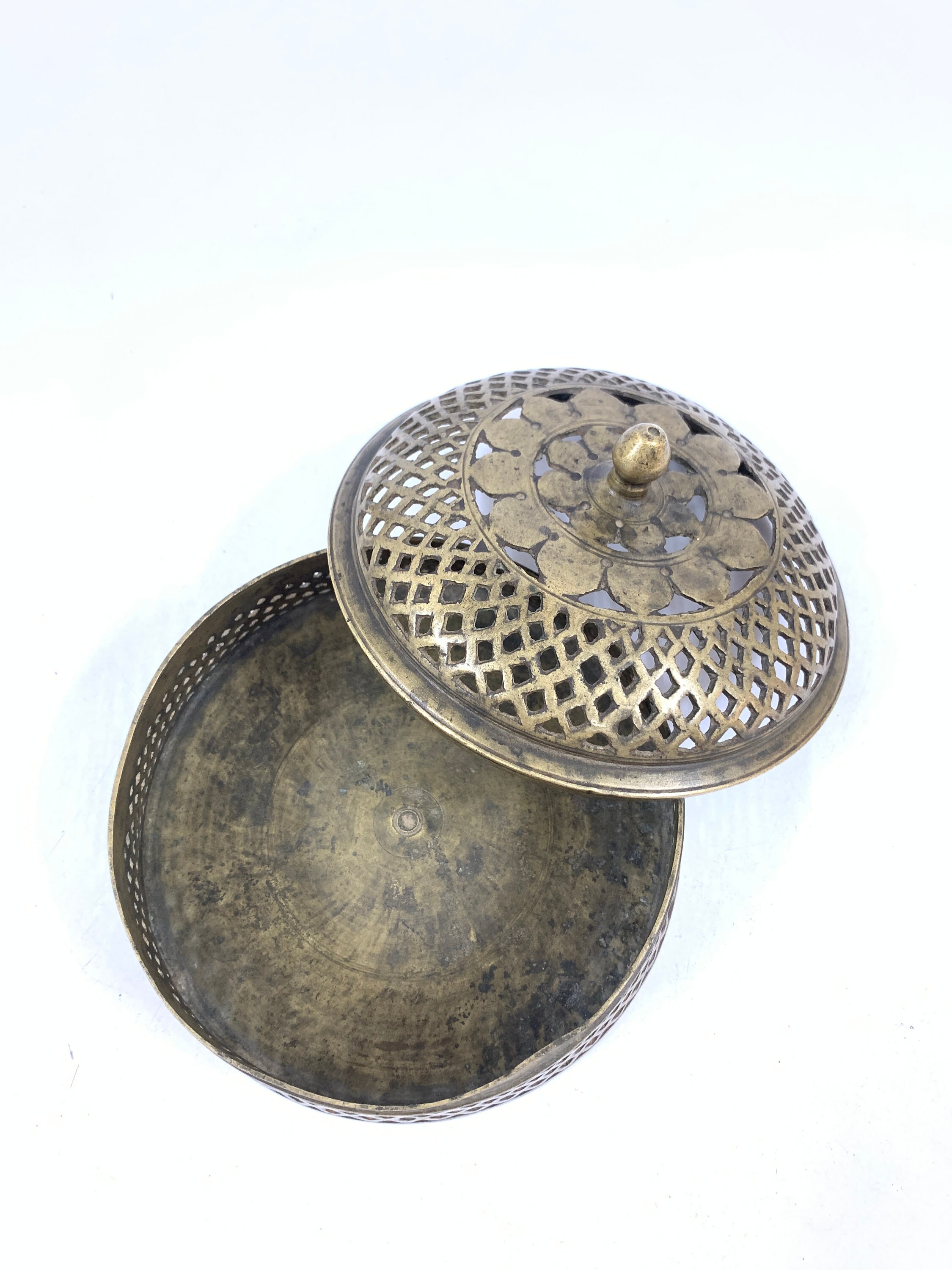 Antique Brass Mughal Pan Box / Jaali Box - Etsy