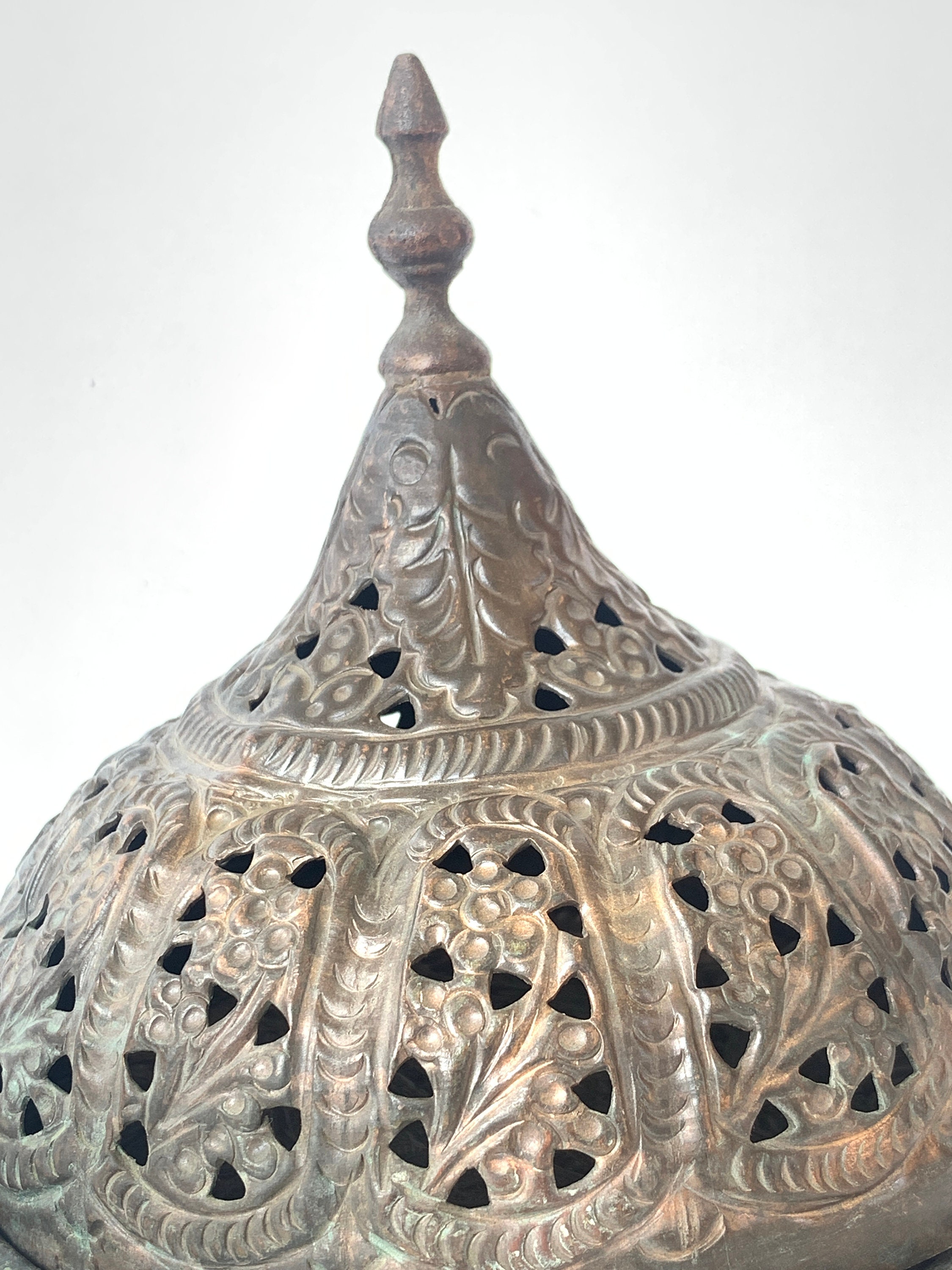 Brass Vintage Jali Box/brass Collectible /bettle and Pan Box/vintage ...