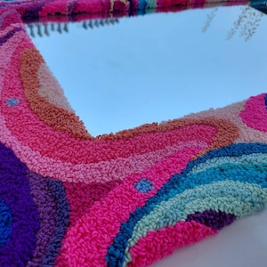Tufted Retro Wavy Rug Mirror, Aura Poster Mirror, Punch Needle Mirror ...