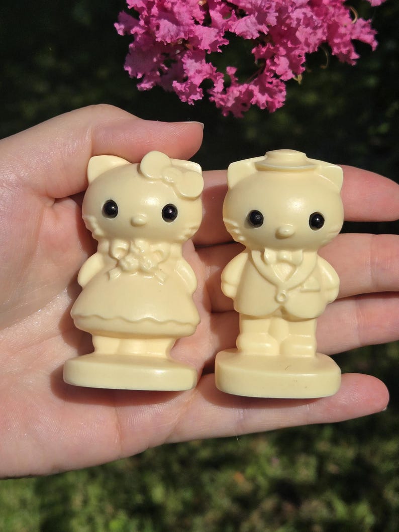 Hello Kitty and Danielle Couple, Tagua Nut Hello Kitty - Etsy