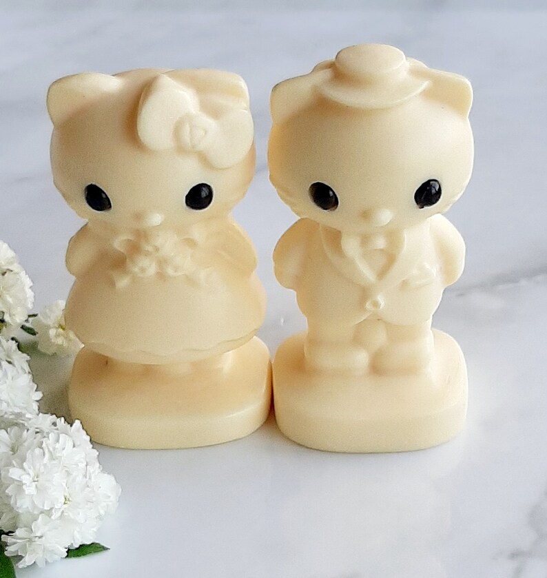 Hello Kitty and Danielle Couple, Tagua Nut Hello Kitty - Etsy