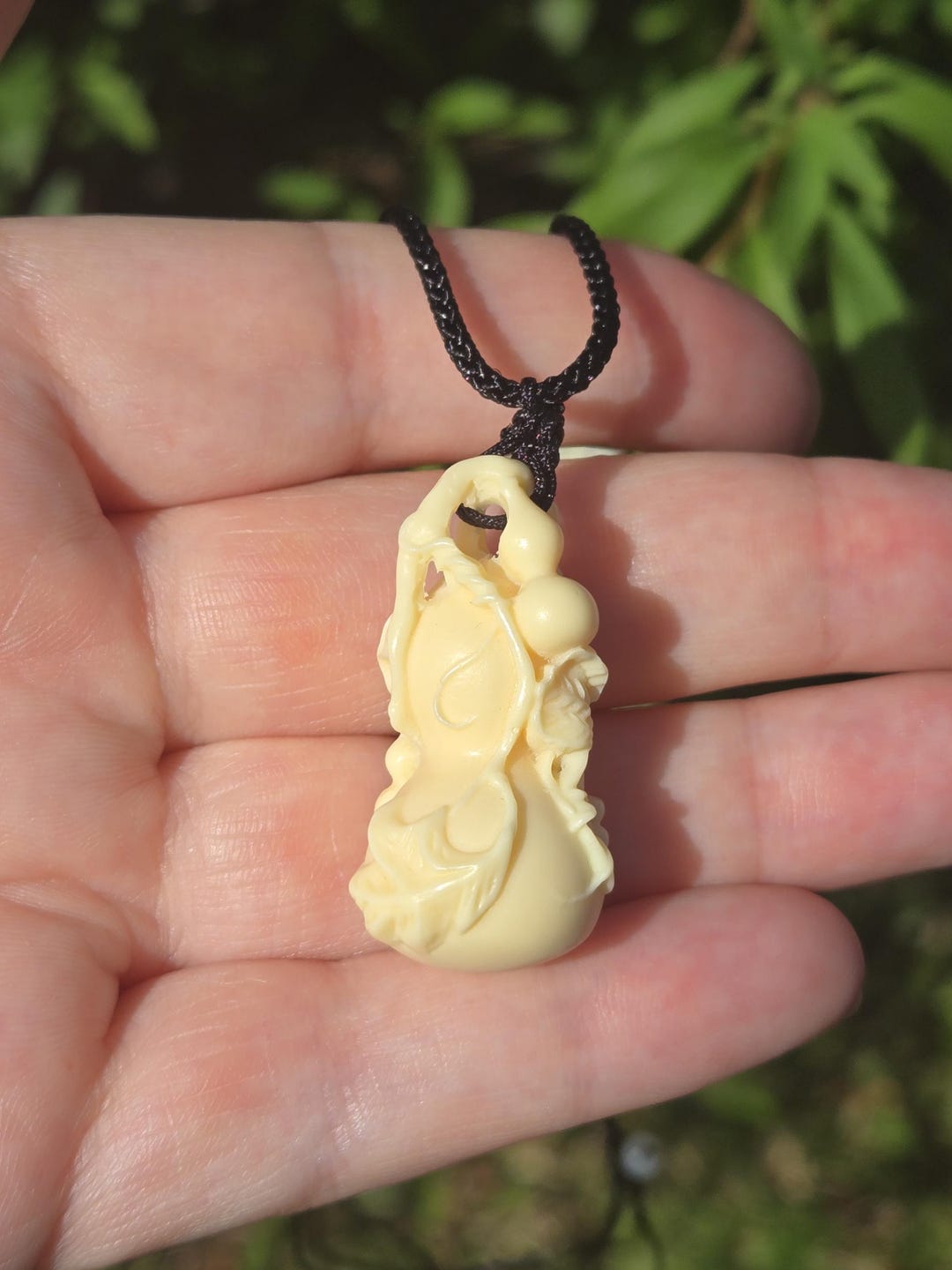 Tagua Nut Hulu, Ivory Nut Hulu, Ivory Nut Carving - Etsy