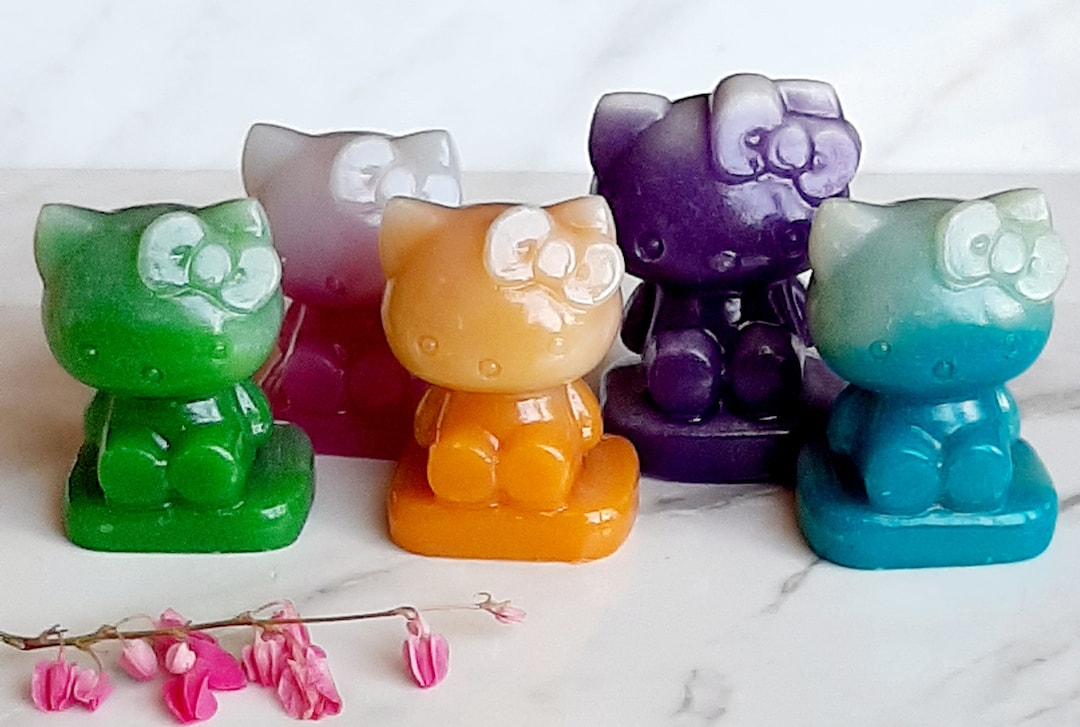 Hello Kitty Crystal, Hello Kitty Glow in the Dark Carving - Etsy