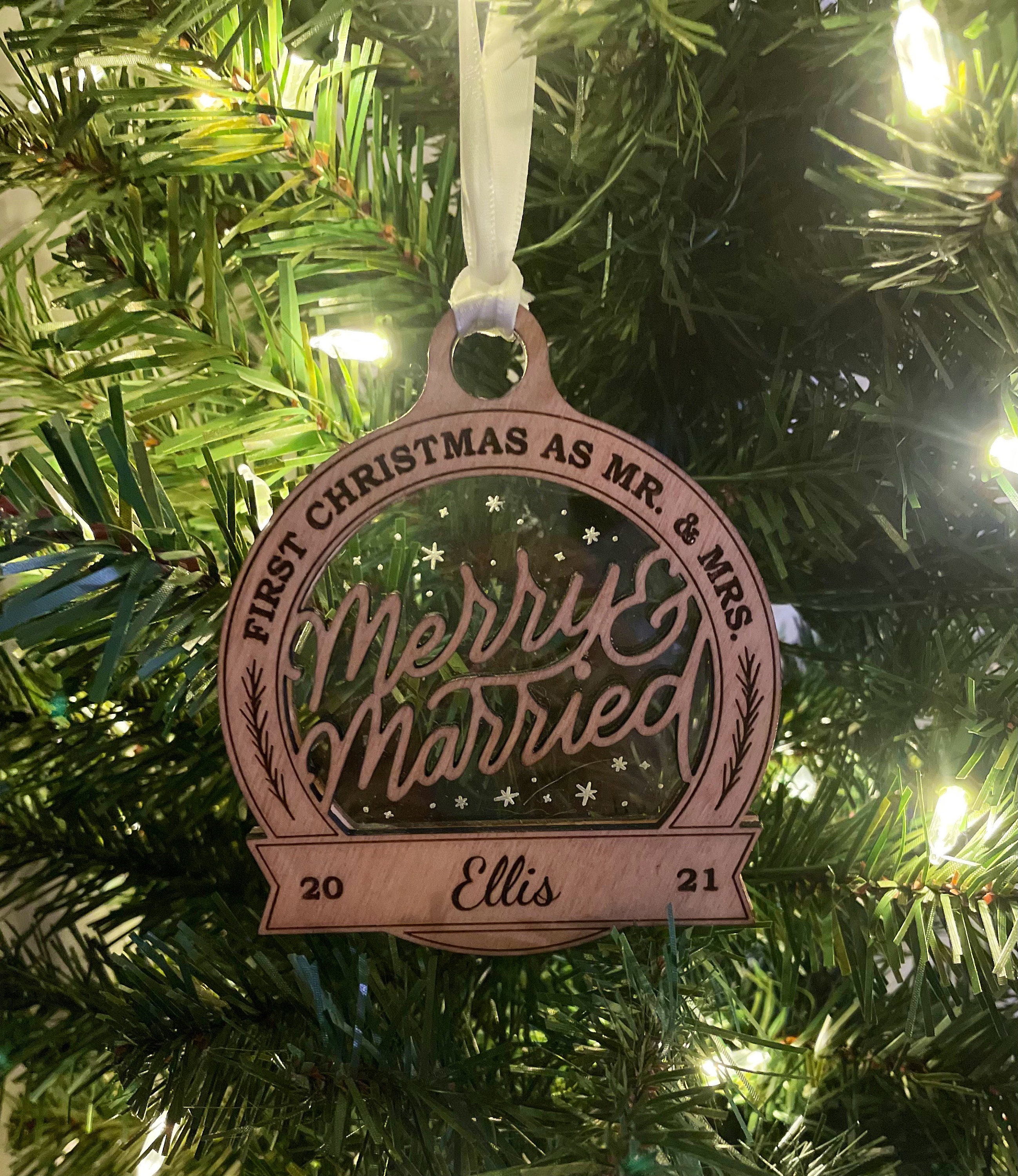 Merry and Married Personalized Christmas Tree Ornament - Etsy Canada
