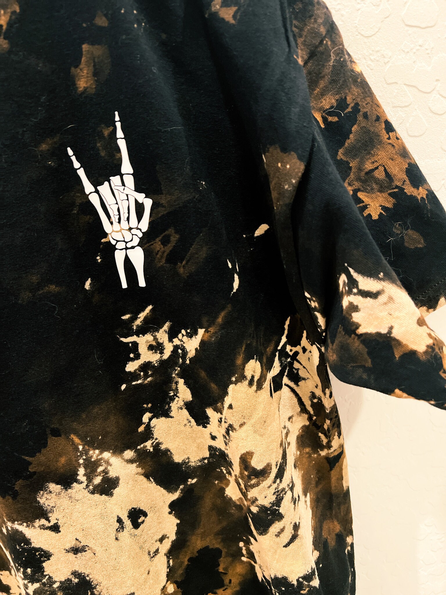 Bleached Skeleton Peace Hand | Hand-Bleached | Black | Skeleton Hand ...