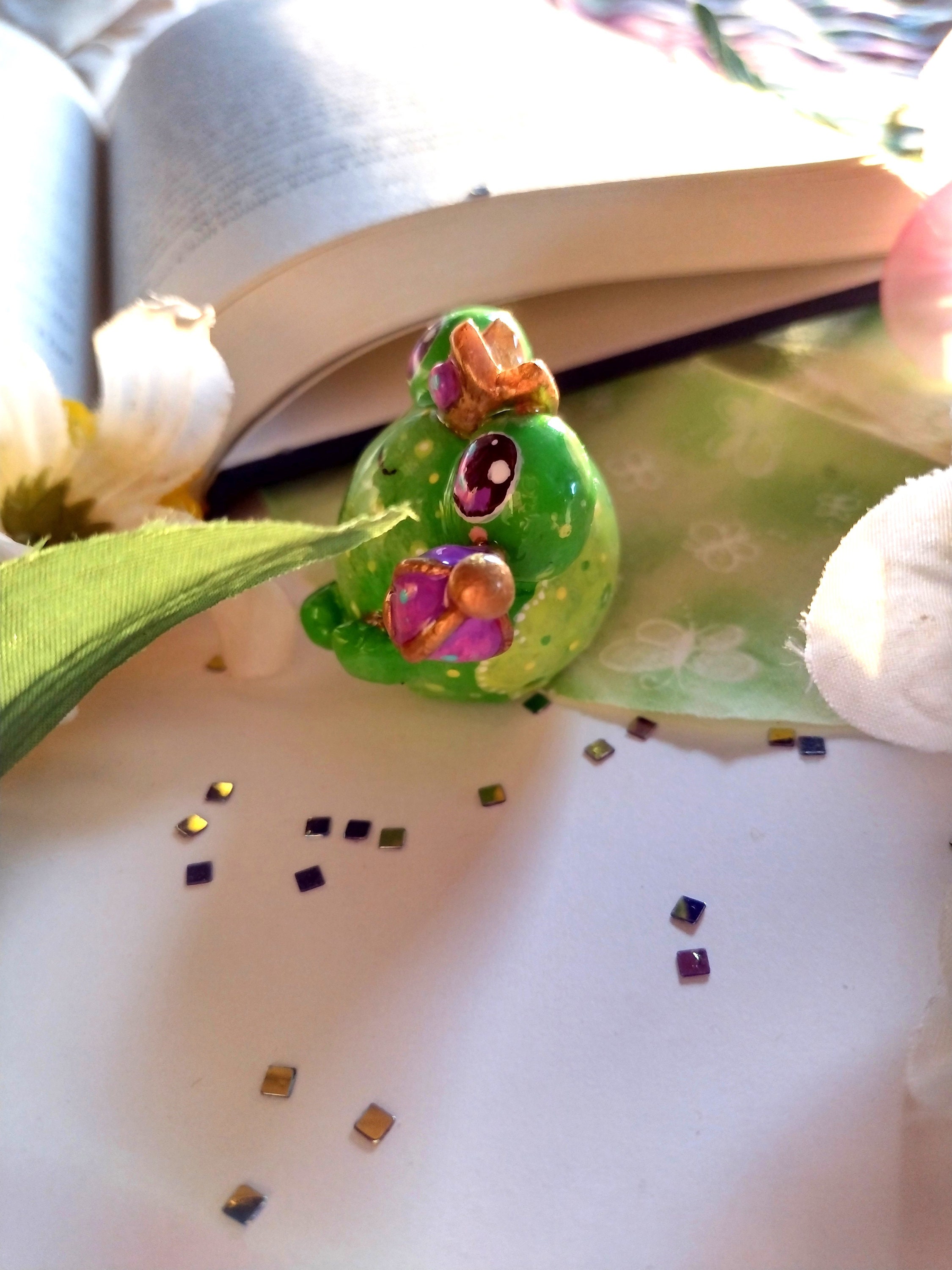 Majestic Queen of the Frogs Cute Art Collective Desk Friend Froggy Pet ...