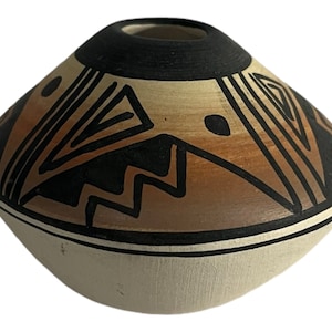 Native American Style Pottery Vintage Small Bowl or Small Pot Signed - Etsy