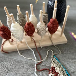 Yarn Bobbin Holder: Knitting & Crochet Colorwork - Etsy