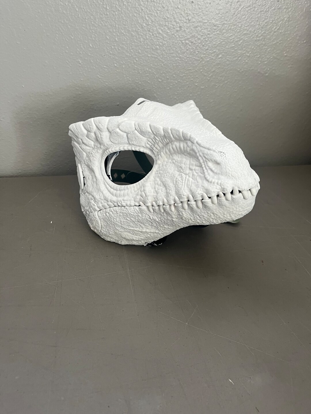 Kiddo Do It Your Self White Base Painted Giganotosaurus Raptor Dinosaur ...