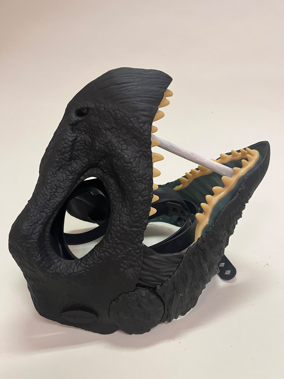 Black Base Painted Therizinosaurus Raptor Dinosaur Mask for | Etsy