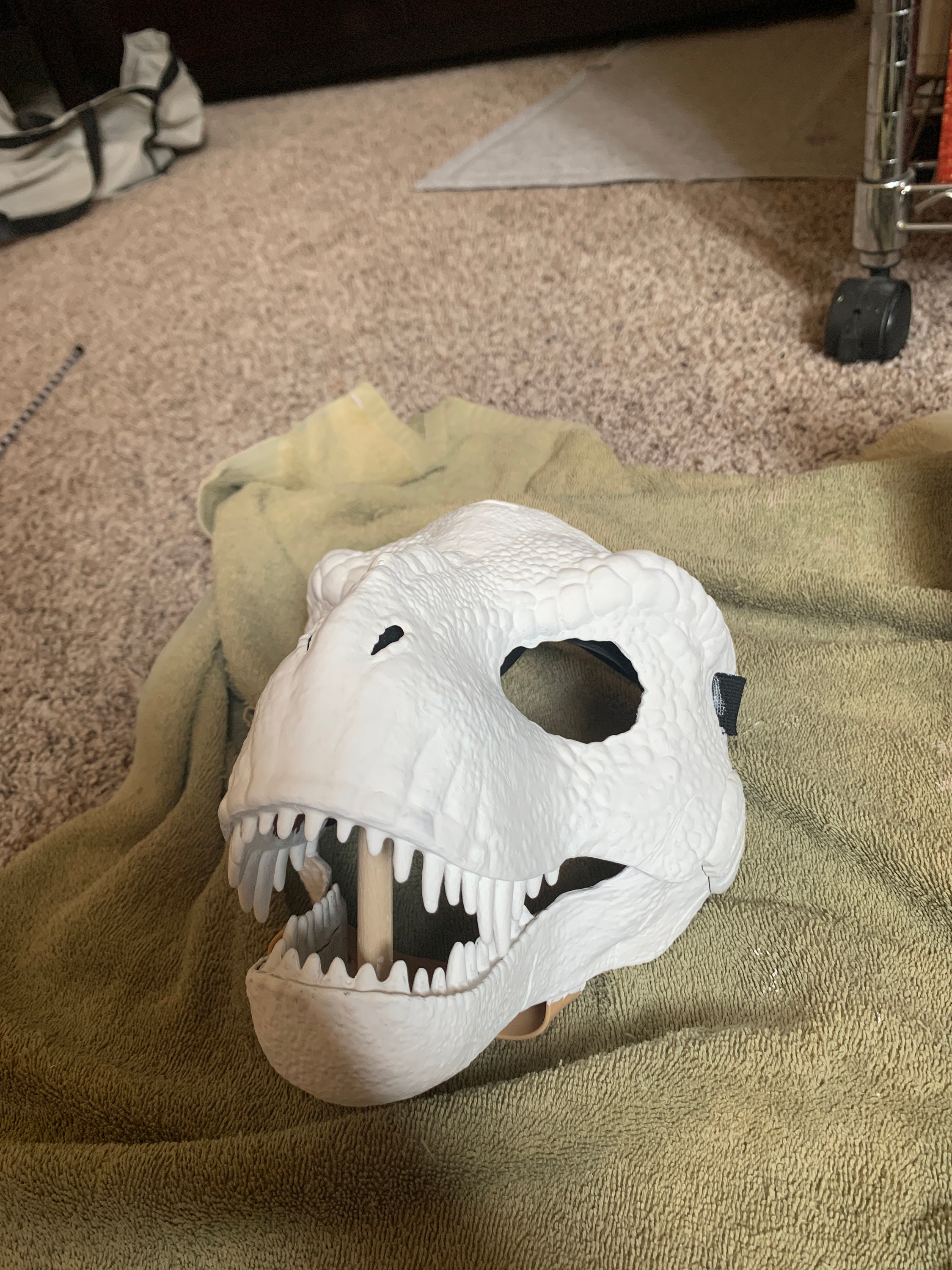 White Base Painted Raptor Dinosaur Velociraptor Mask for Fur - Etsy