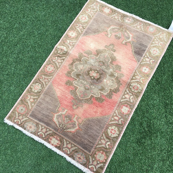 Red Brown Green - Etsy