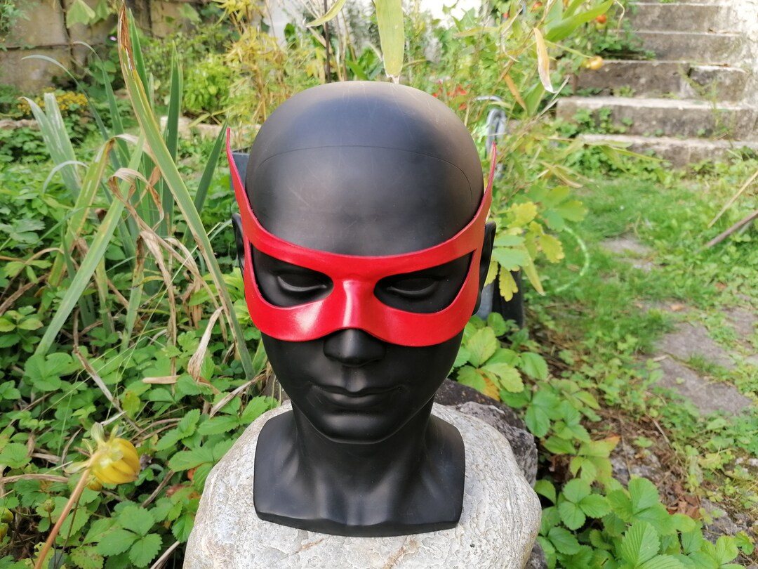 Leather flash Superhero Mask, Version 2 - Etsy