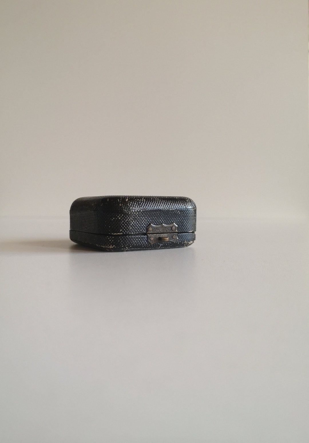 Antique Brooch Holder Box - Etsy