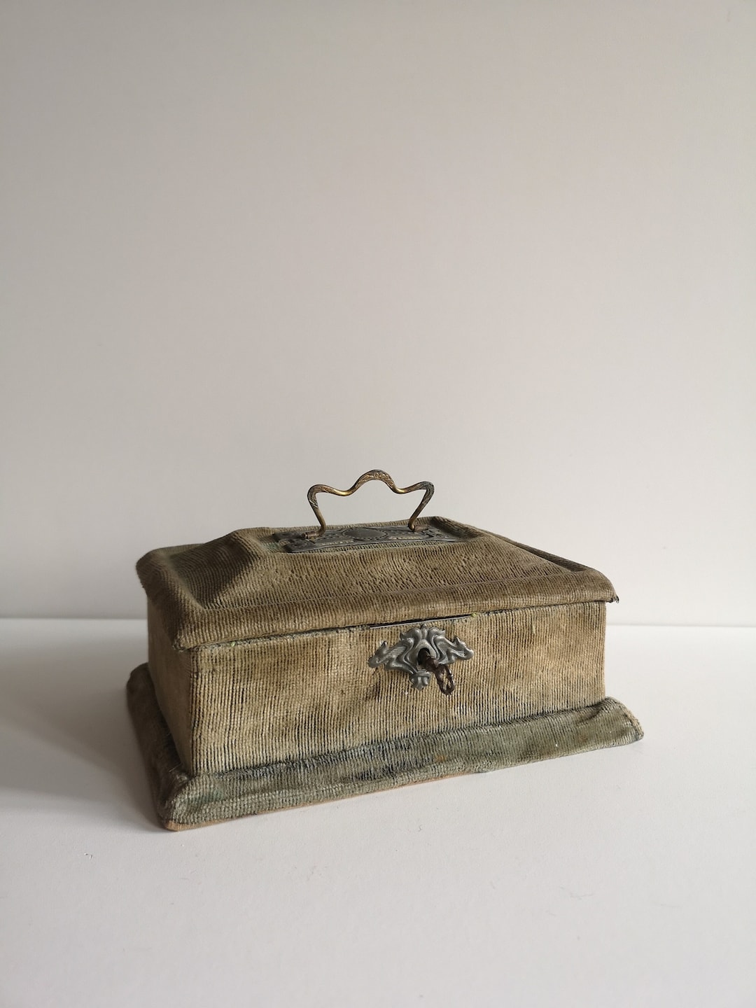 Antique Green Velvet Jewelry Box Jewelry Box - Etsy