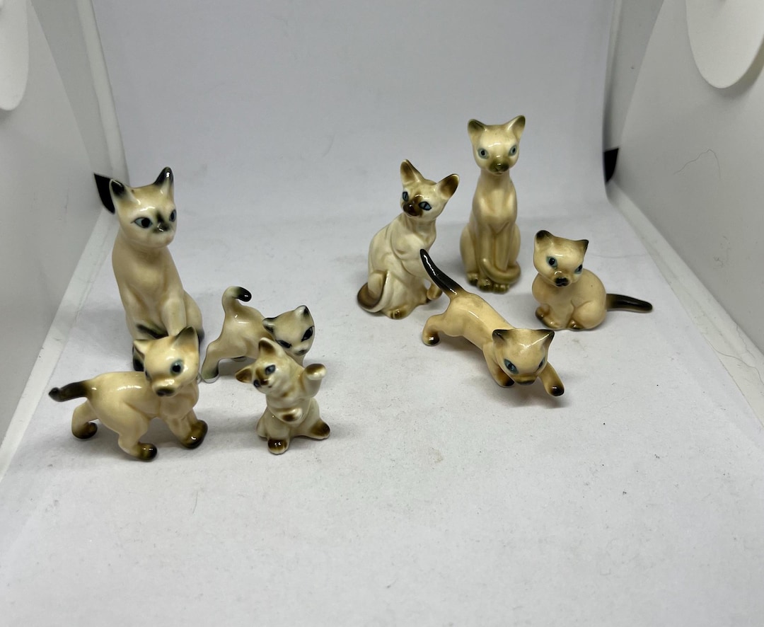 2 Miniature Cat Family Figurines. Seal Point Siamese Cats. Mum Dad and ...