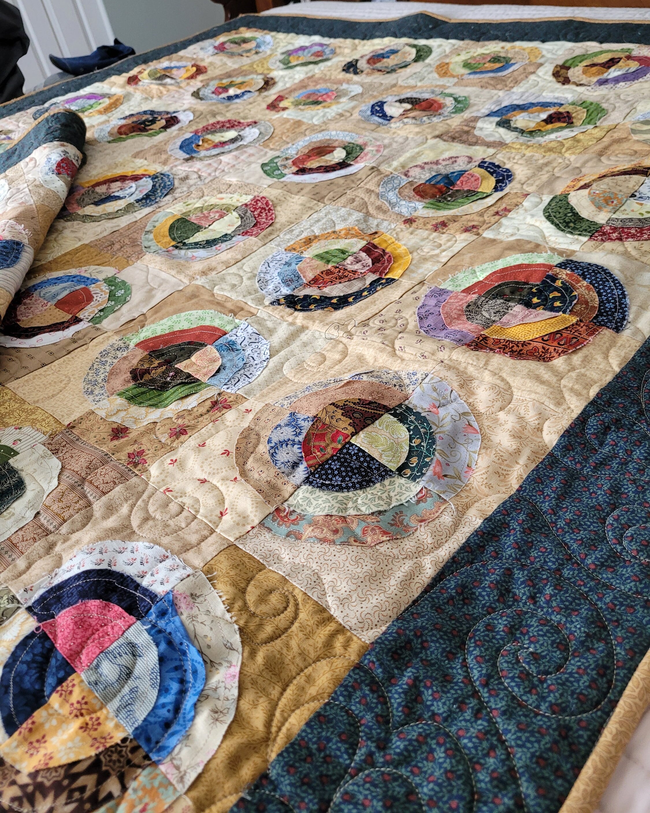 Handcrafted Bullseye Quilt - Etsy