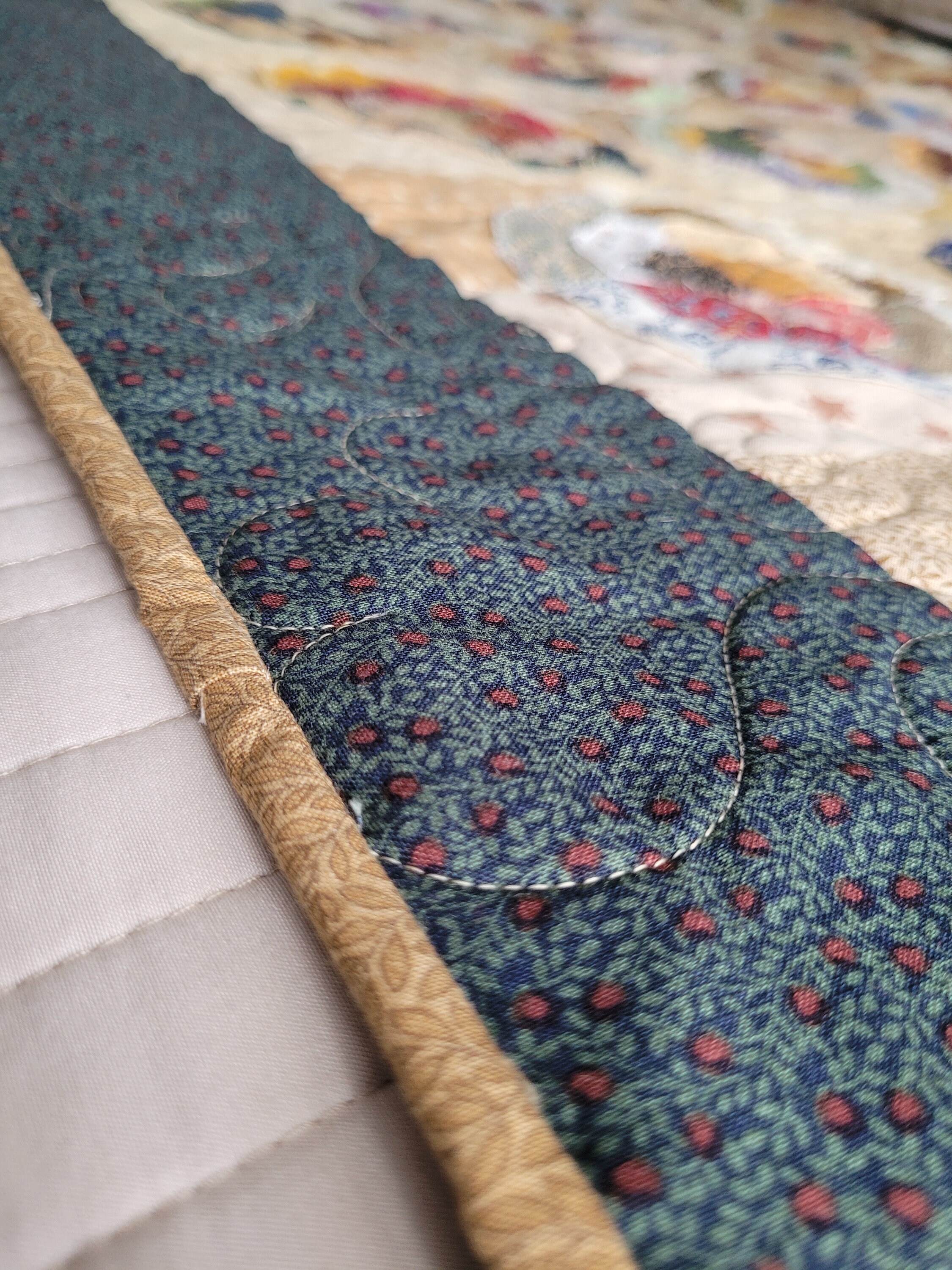 Handcrafted Bullseye Quilt - Etsy