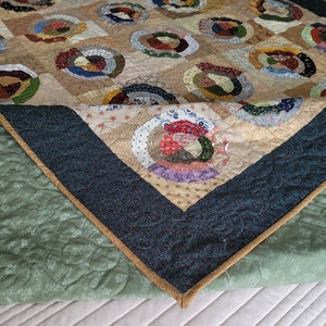 Handcrafted Bullseye Quilt - Etsy