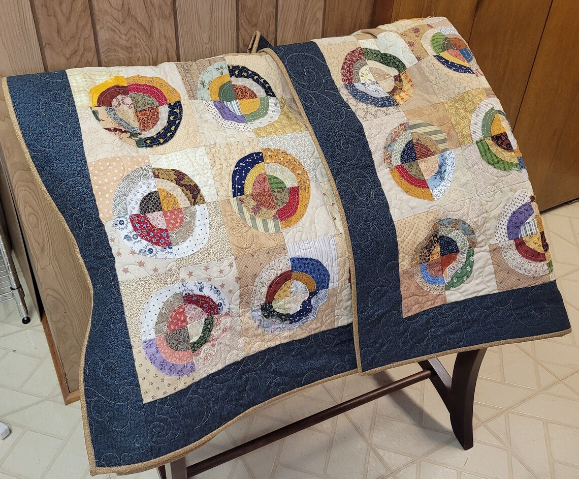 Handcrafted Bullseye Quilt - Etsy