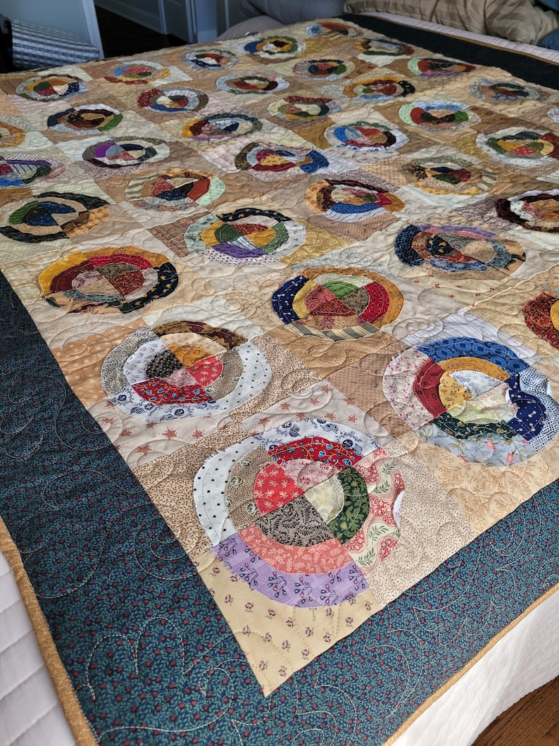 Handcrafted Bullseye Quilt - Etsy